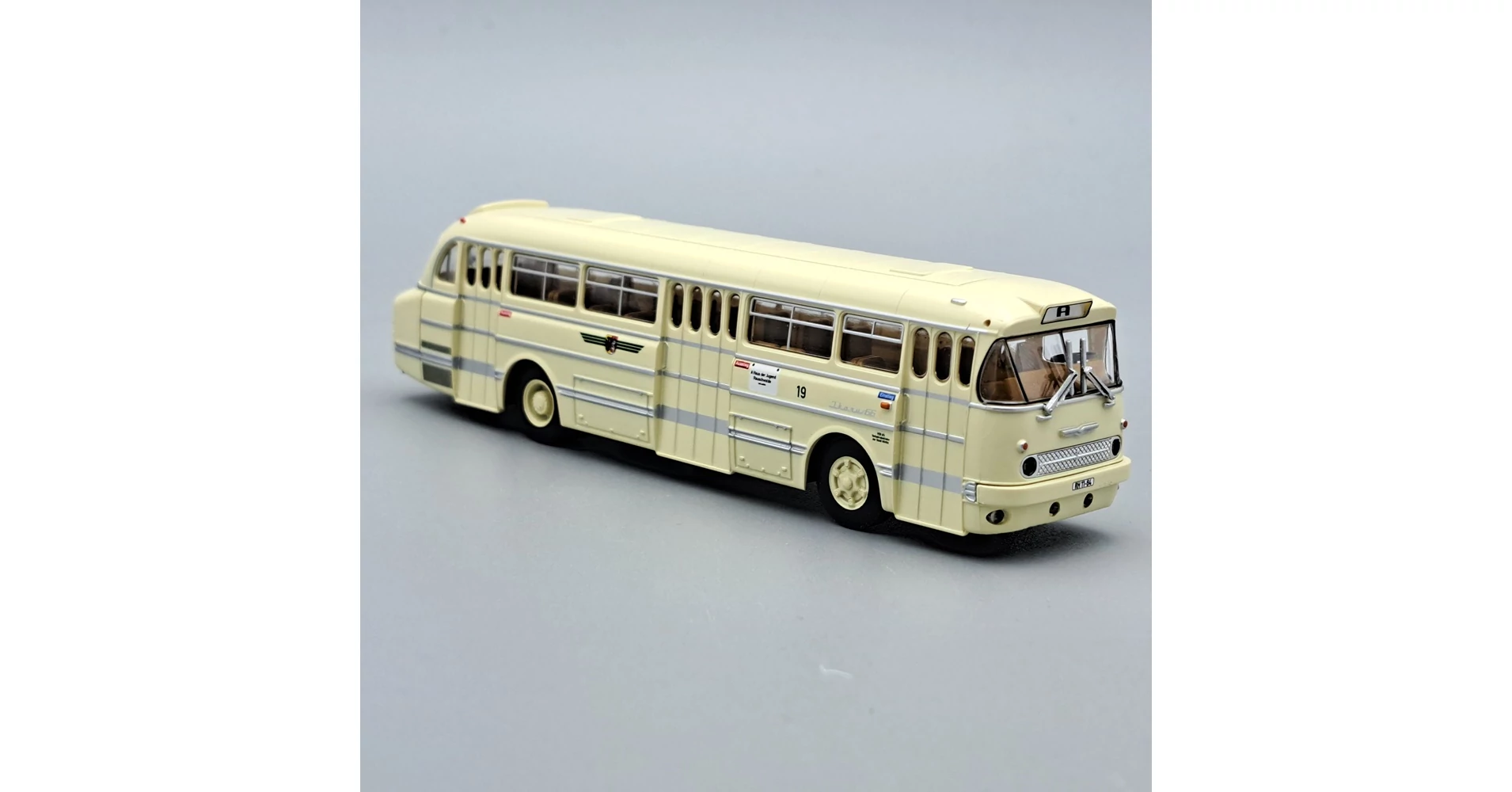 Ikarus 66 fém modell autó 1:87-es méretben