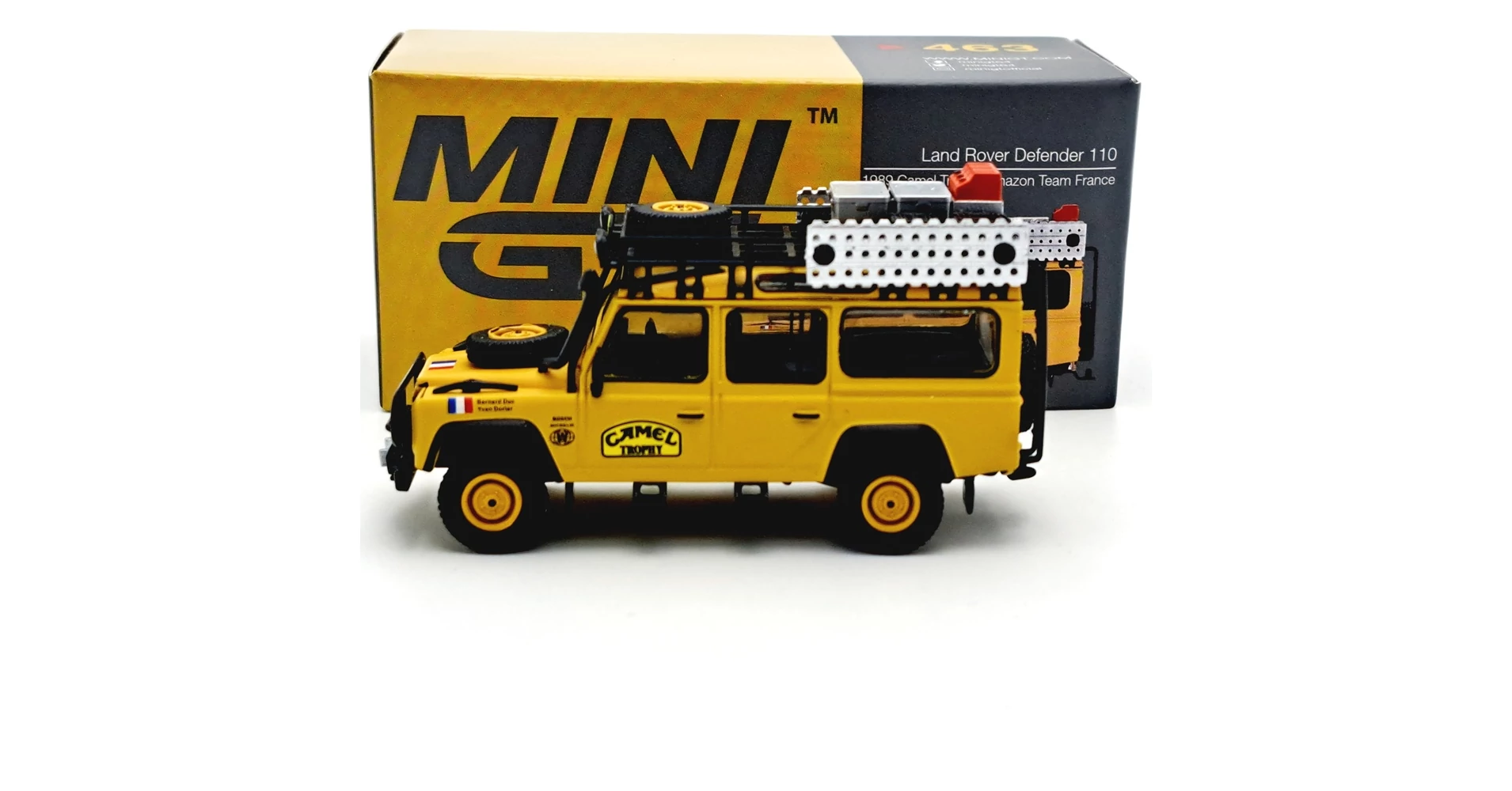 Land Rover Defender 110 1:64 Mini GT – gyűjtői modell