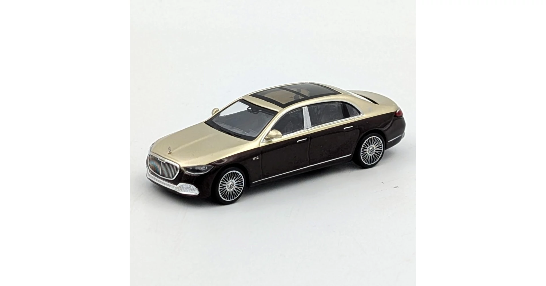 Mercedes Maybach S680 1:64 Mini GT 962 – gyűjtői modell