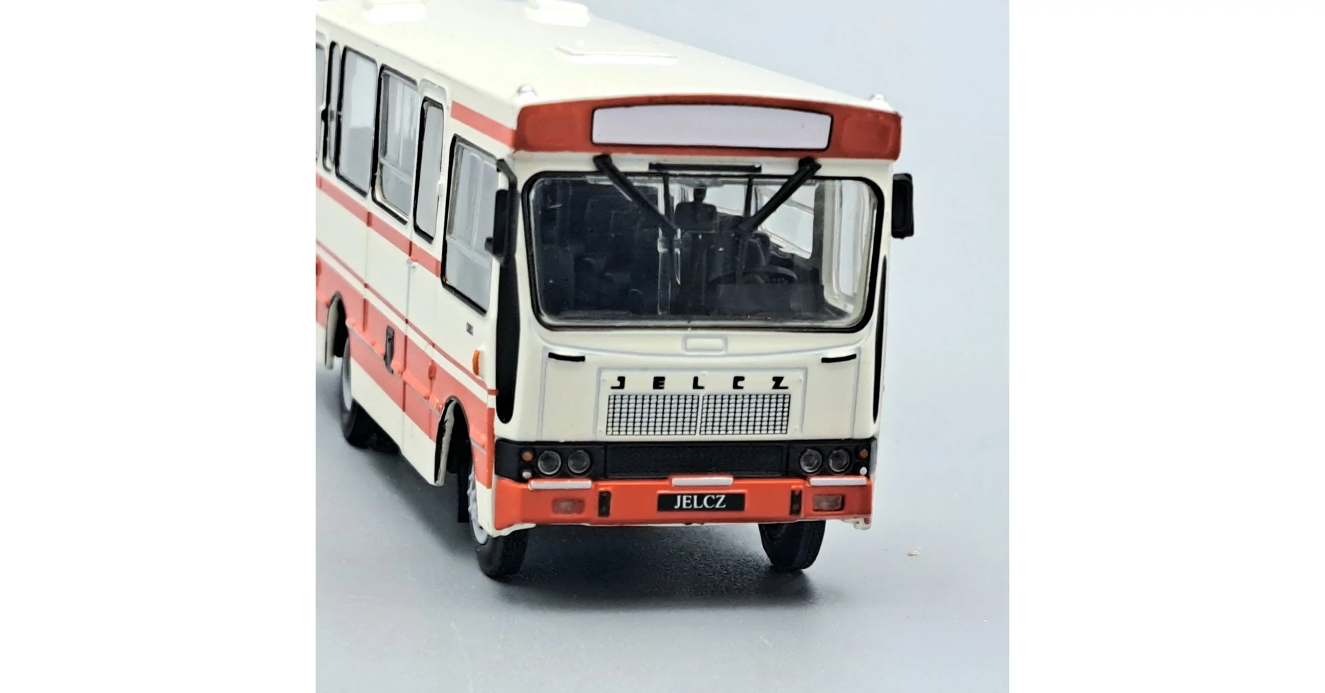 JELCZ 080 egy 1:72 fém modell busz méretarányos kivitelben