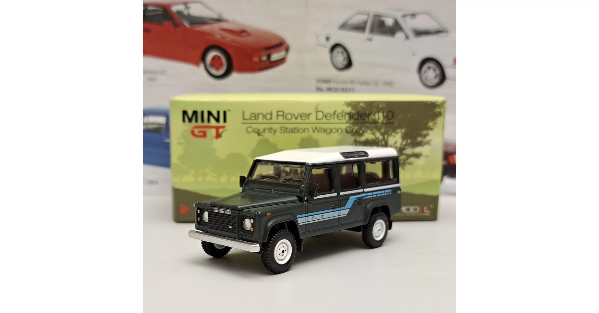 Land Rover Defender 110 1:64 Mini GT 151 – gyűjtői modell