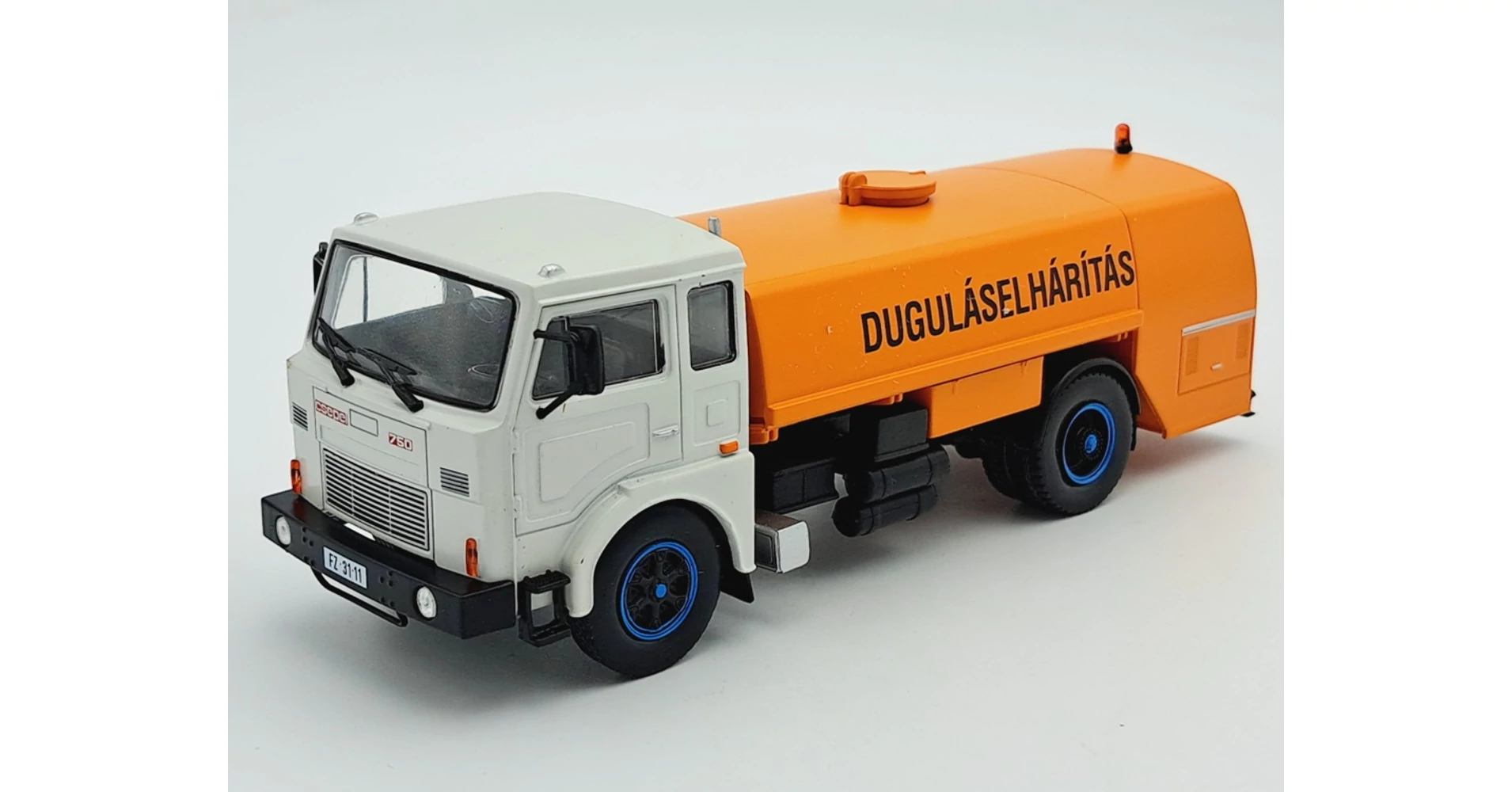 Csepel D-750 modellautó 1:43 méretarány