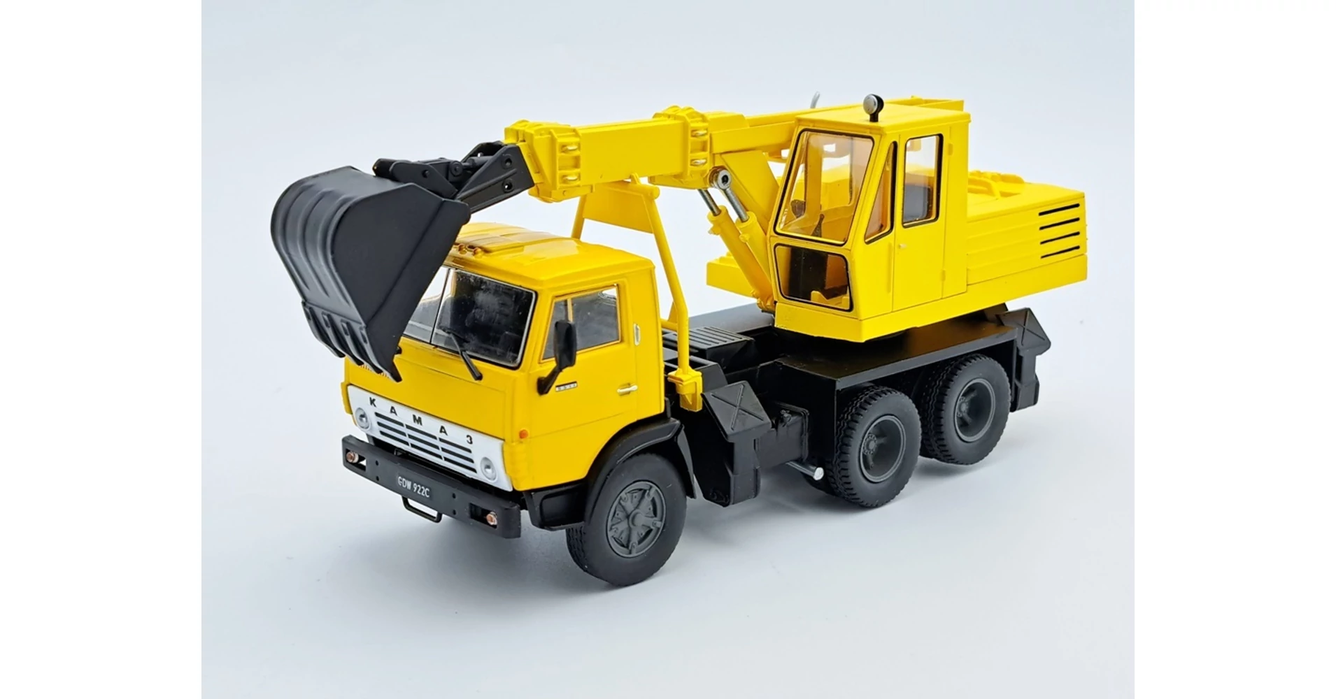 A Kamaz 5511 EO-3532 egy 1:43 méretarányú modellautó.