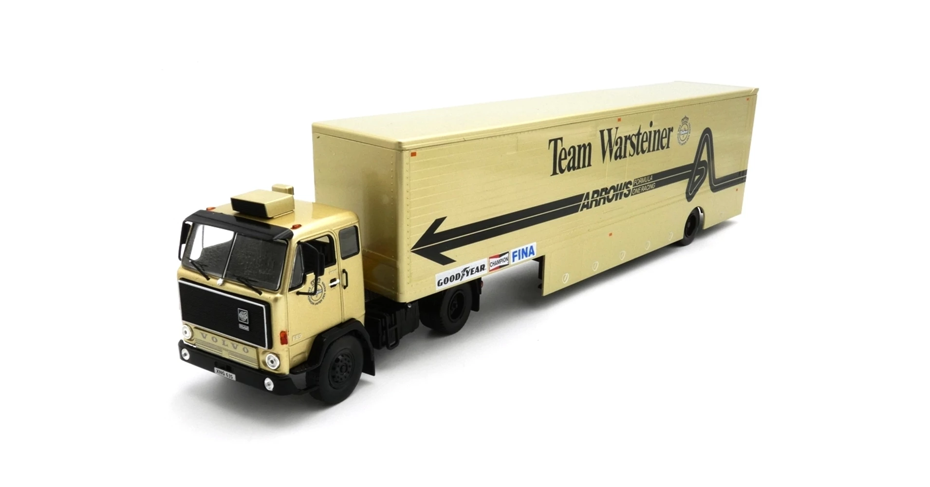 Volvo F89 fém modell autó méretarányos kivitelben.