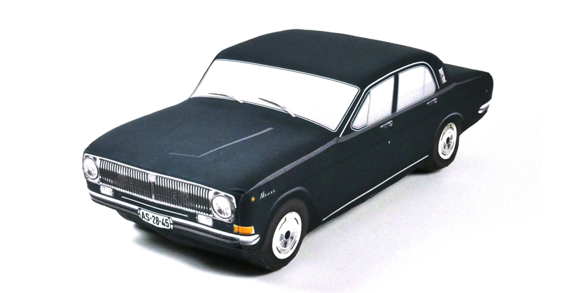 A Volga M24 44 cm hosszú plüss változata, 3 éven felülieknek.